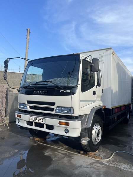 Katta Isuzu FVR 33