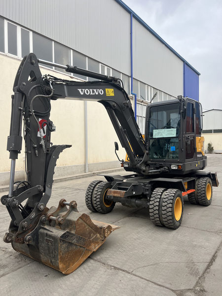 Продоется VOLVO EW60E pro 2022год