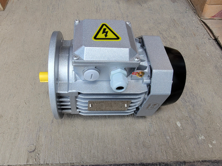 Elektr motor Электродвигатель 0.37 kW 1500 об/мин