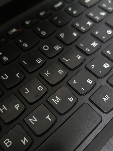 Lenovo арзон ноутбук сураганлар учун махсус.