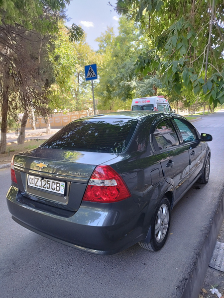 Nexia - 3 sotiladi! LTZ 4-pozitsiya, avtomat