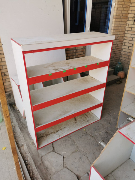 Продаётся мебельный полки для магазинов