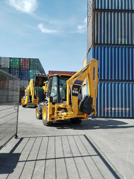Экскаватор-погрузчик Komatsu WB93R 5EO от официального Дистрибьютора