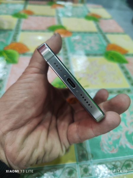Srochna iPhone 15 pro max sotiladi