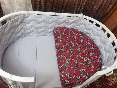 Detiskiy divan 1 2 martta ishlatilgan holos