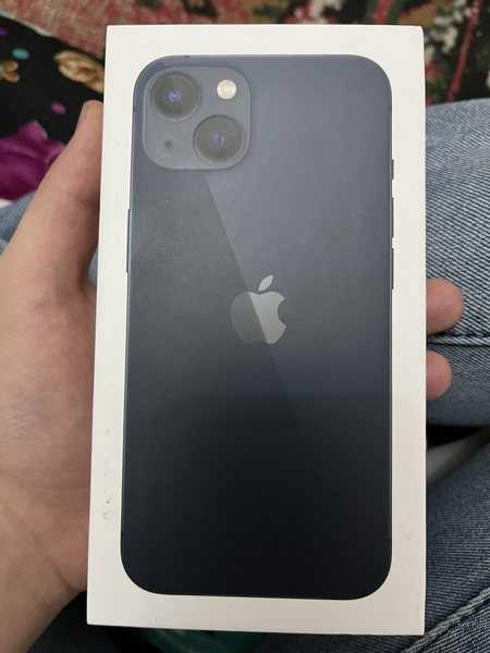 Продается новый Iphone 13 128gb