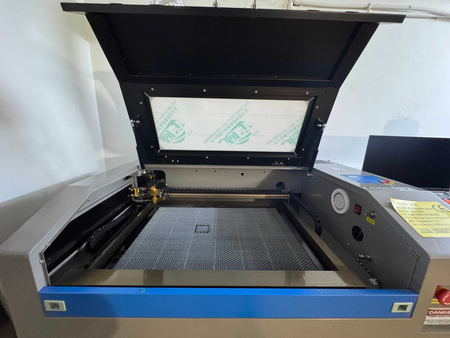 Laser stanok 60×40 yangi