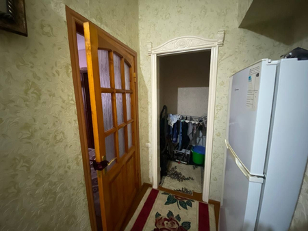Уй сотилади 4 этажный дом 2 чи этаж пятсотка