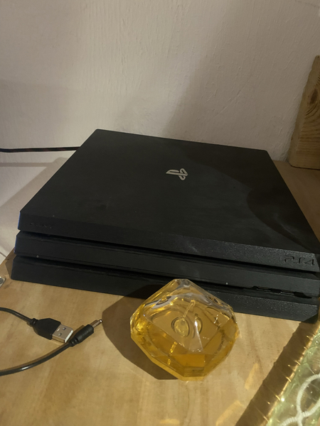 СРОЧНО Продам Ps4 pro 1ТБ playstation 4