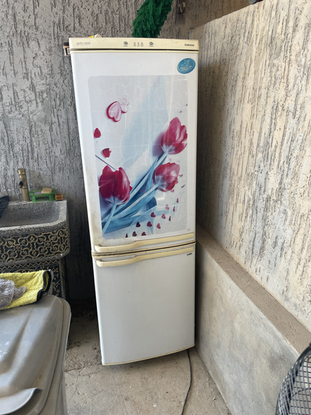samsung haladin holodelnik b/u  Холодильники