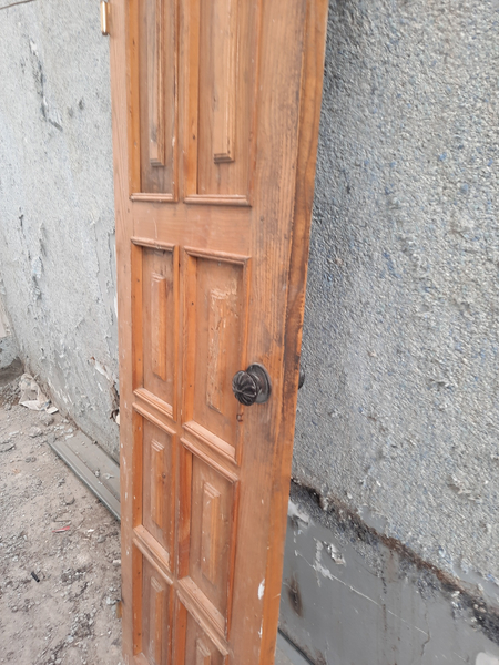 Eshik sotiladi xolati yaxshi