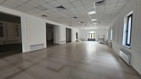 Продаётся Коммерческое помещение в Юнусабаде