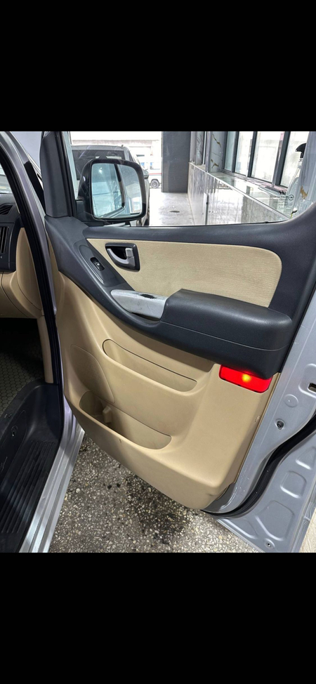 Продам минивэн Hyundai H1 в хорошем состоянии.