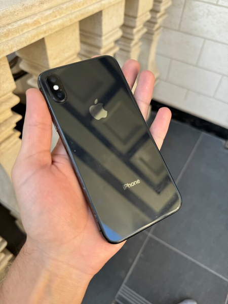 iphone X       .