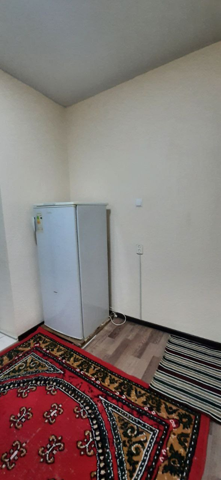 СРОЧНО ПРОДАЕТСЯ Чирчик ш. Троицк 2-этаж 1х янги планировка 39 м²
