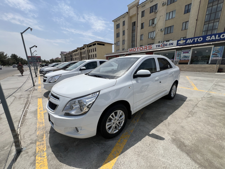 кобилт авто машина сотилади