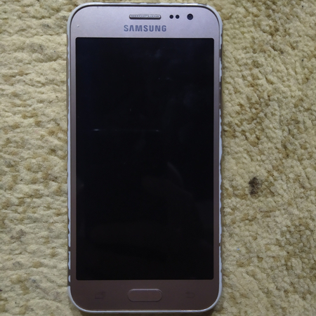 Samsung J2 sotiladi