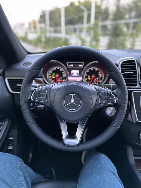 Mercedes Benz GLS 450 4MATIC