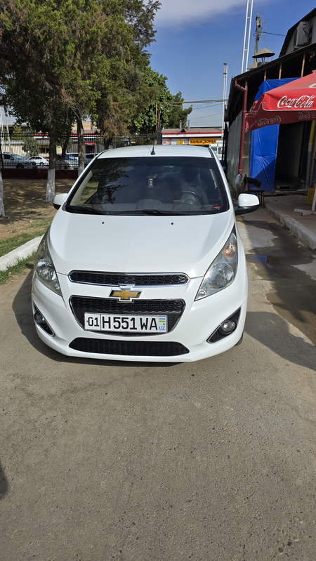 Chevrolet spark 2015