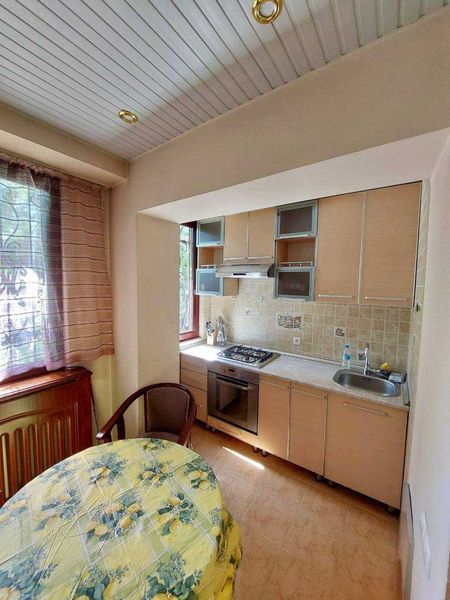 Сдается в аренду 2 комнатная квартира метро Ойбек 80 м.кв.