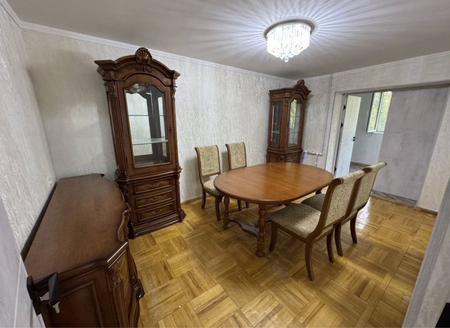 Продается 4/2/4 на метро Минор