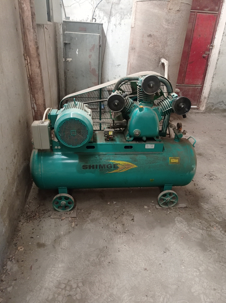 Kompressor 320 litr mator 15 kv xolati alo darajada hammajoyi zor