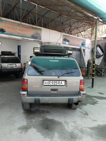 Продам Jeep grand Cherokee 1995 года