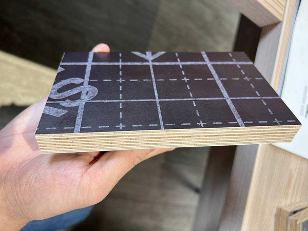 Фанера для опалубки перекрытий с разметочной сеткой. SVEZA Deck 350