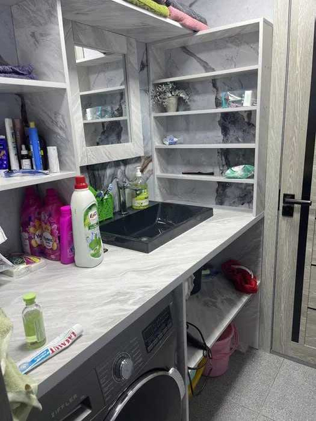 Срочно продается дом возле базар Янгиабада