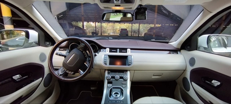 Range Rover Evoque.