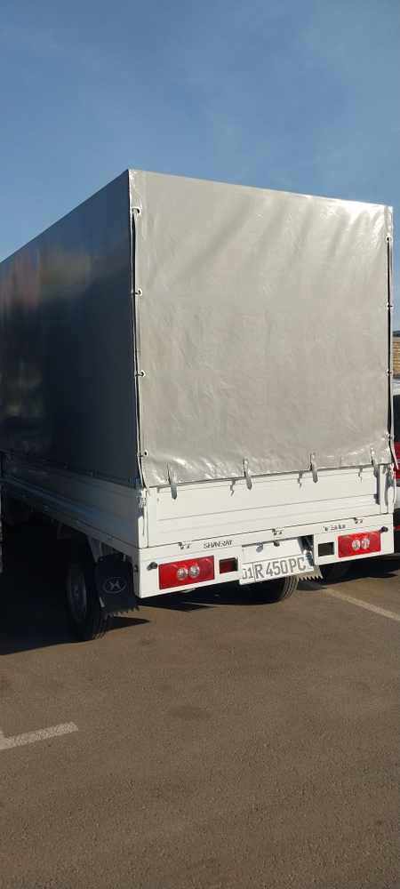 Changan dostavka shahar bo'ylab