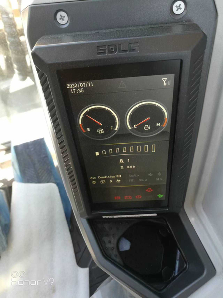 Экскаватор колёсный SDLG  0,21 куб