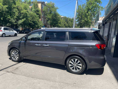 Kia Carnival 2016 Mokriy