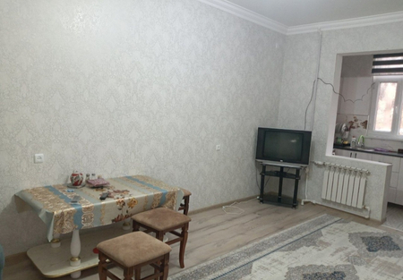 Юнусабад 6 кв 2х комнатная переделенная 3х