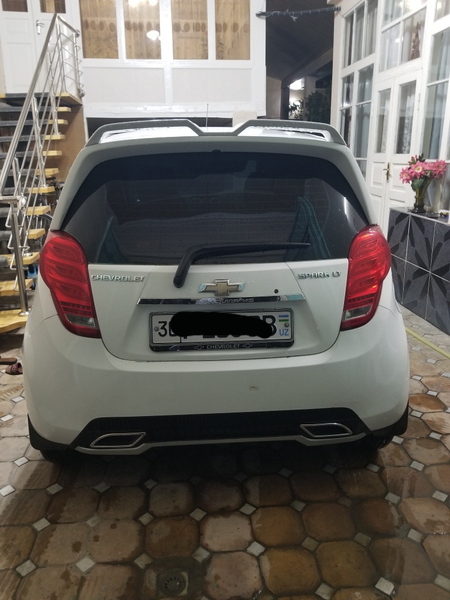 Spark sotiladi 11