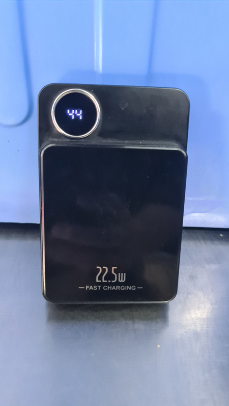 Power Bank без проводной и с проводом