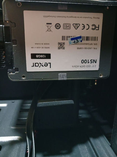 Kompyuter, asosan offis uchun, sotiladi. Ishlatilmagan.