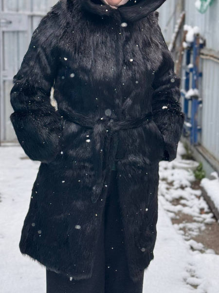 Шуба чёрная,снежная королева