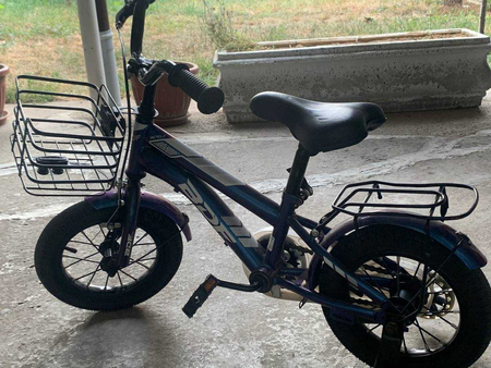Bolalar uchun velosiped sotiladi