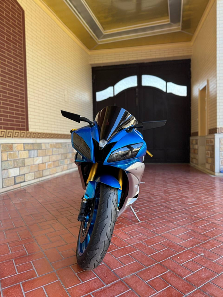 Yamaha r6 2008 sotladi