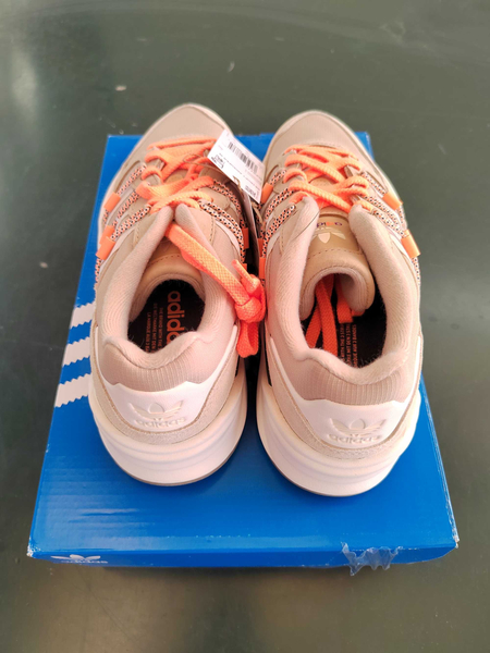 Кроссовки adidas Originals Retropy Adisuper Shoes Women's