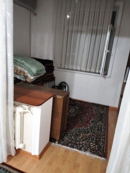 Срочно сдается 2х комнатная квартира на Ахмад Югнакий ттз нижний базар