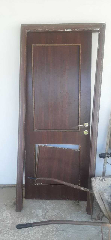 Продаются двери 3 шт.