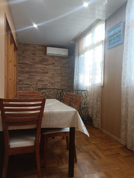 Сдается. 2-комнатная. В центре