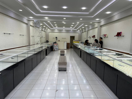 Срочно продаеться магазин 180 кв м