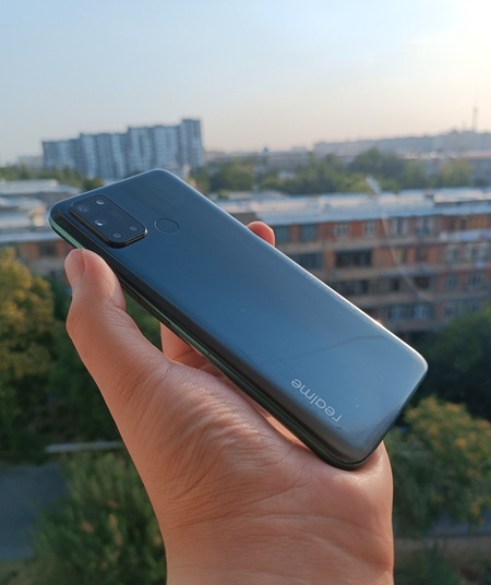 Realme 7i 4/128 GB 5000 Mach yaxshi sostoyaniya arzon narxda