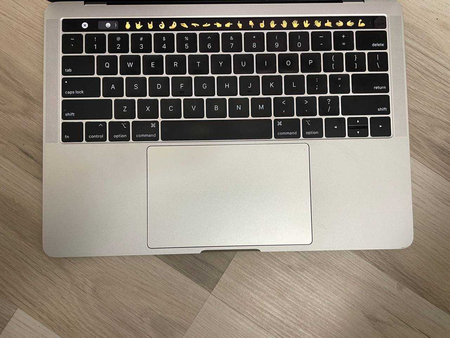 Macbook, 16/512GB, + Zaryadchik Srochna sotiladi
