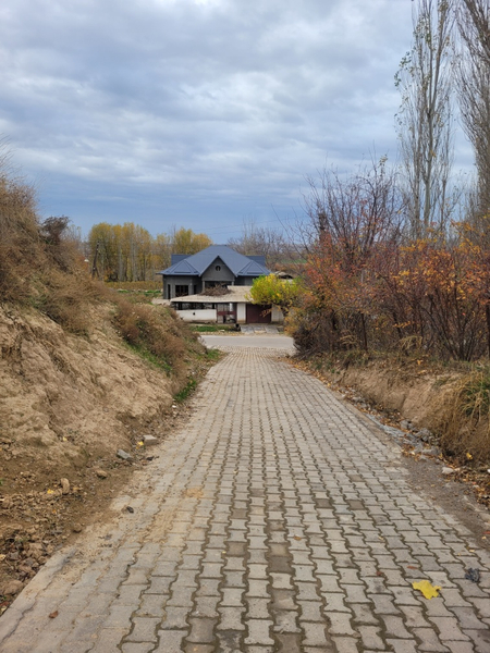 Дом продаётся 10 соток