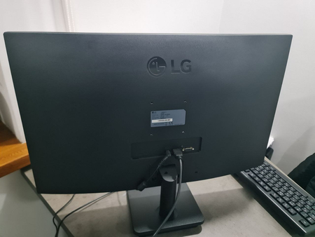 LG 27 full HD monitor