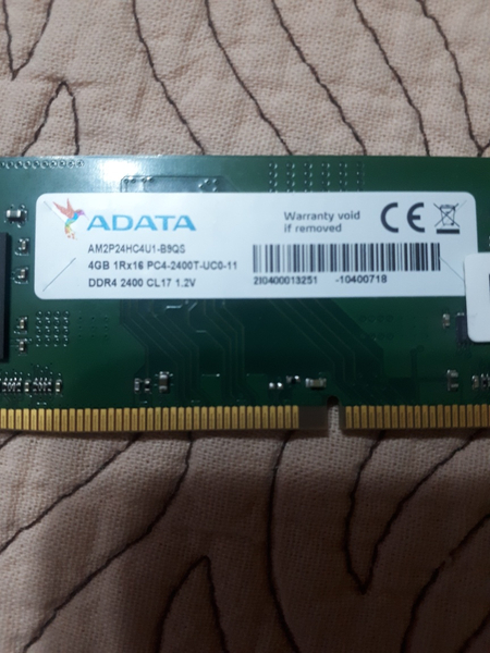 DDR 4 - 4Gb, 2400 Mhz (4+4)